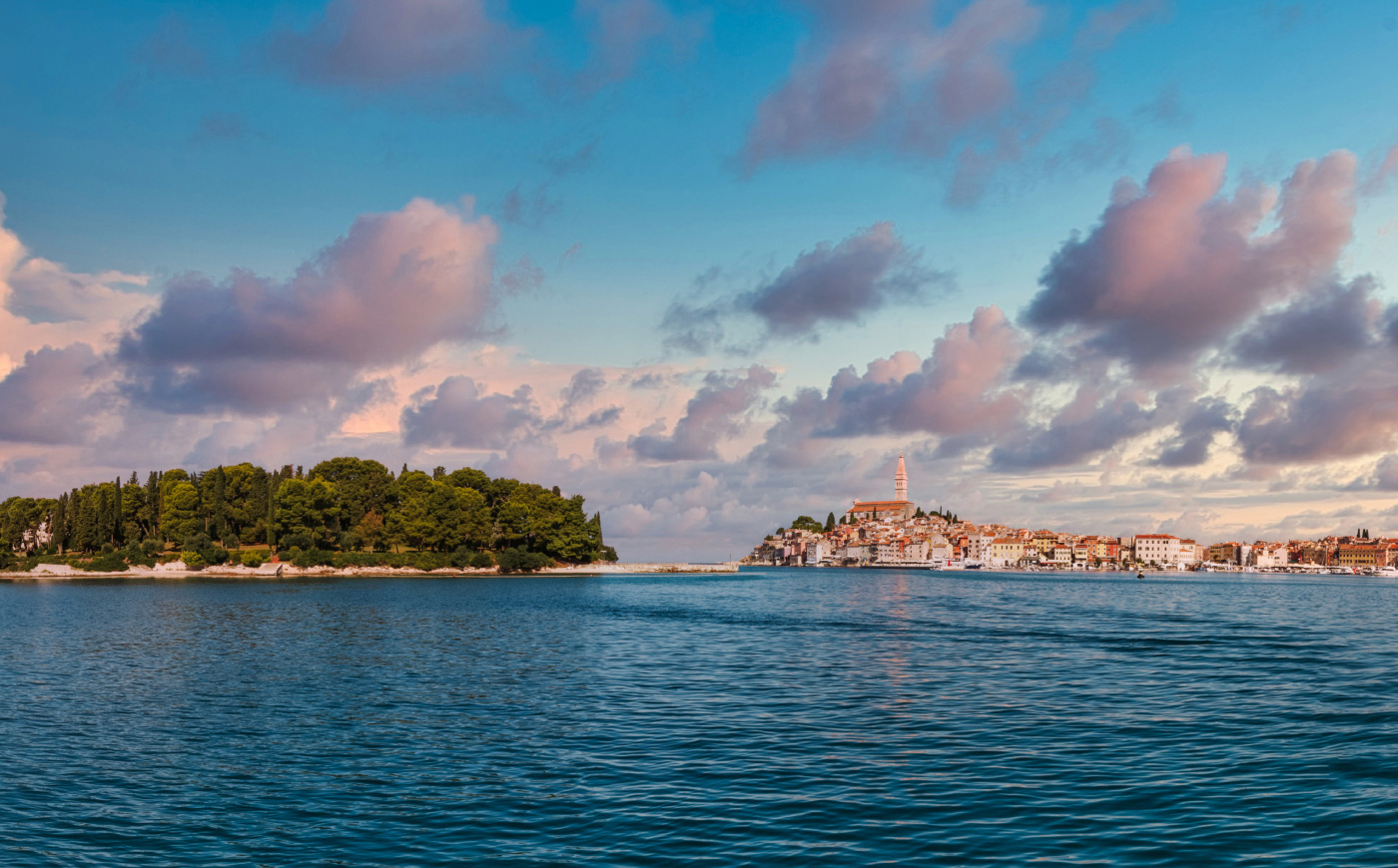 Europe: Costa - Cali Travel